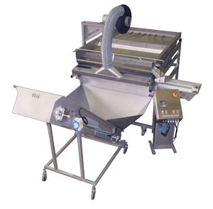 MISTRAL grape sorting table for harvesting reception by PMH Vinicole